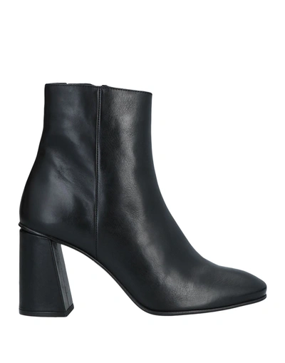 Vero Moda Ankle Boots In Black | ModeSens