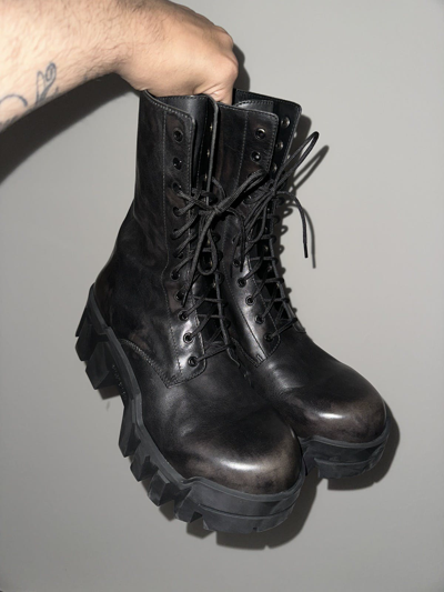 Pre-owned Balenciaga Black Bulldozer Worn-out Effect Leather Pre-owned Balenciaga Black Bulldozer Worn-out Effect Leather