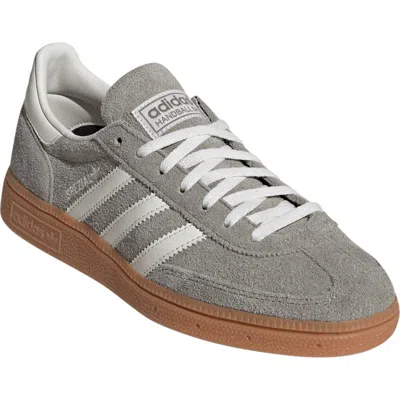 Adidas Originals Adidas Handball Spezial Sneaker In Silver Pebble/ Off ...