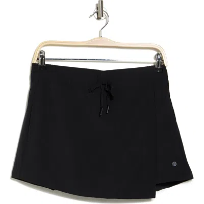 Apana Boundary Skort In Rich Black | ModeSens