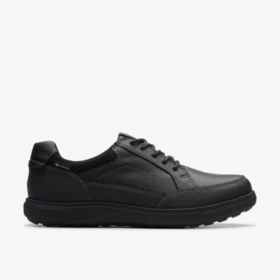 Clarks Mapstone Lo Gtx In Black | ModeSens