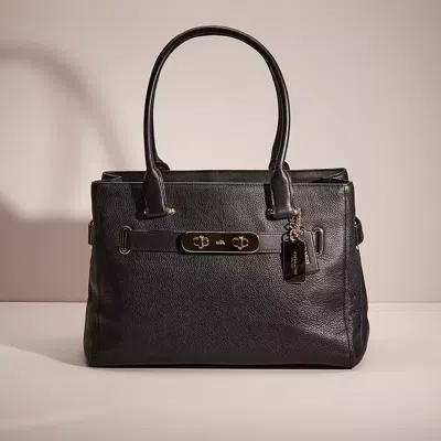 Coach Restored Swagger Carryall In Light Gold/black | ModeSens