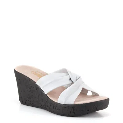 Onex Women's Katya Wedge Sandals In White | ModeSens