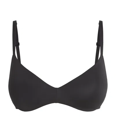 Skims Wireless Form Push-up Plunge Bra In Black | ModeSens