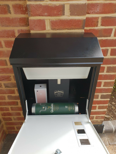 Pre-owned Loxybox Large Parcel/mailbox, Waterproof, Lockable, Secure ...