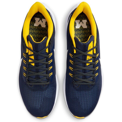 Pre-owned Nike 2022 Michigan Wolverines Air Zoom Pegasus 39 Running ...