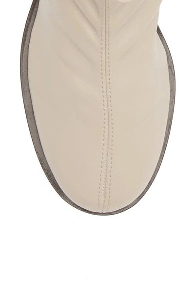 Frame Le Remi Bootie In Light Tan | ModeSens