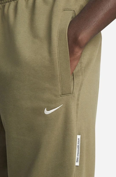 Nike Men's Standard Issue Dri-fit Basketball Pants In Green | ModeSens