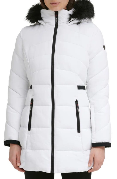 Guess Faux Fur Trim Hooded Puffer Jacket In White Modesens