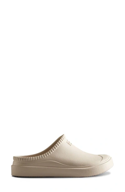 Hunter Gender Inclusive In/out Bloom Clog In White | ModeSens