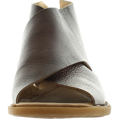 Born Iwa Sandal In Black | ModeSens