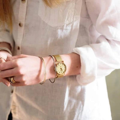 Du Maurier Daphne Signature Gold With Gold Dial & Gold Mesh Strap ...