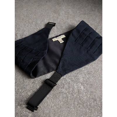 Burberry Pleated Silk Cummerbund In Midnight | ModeSens