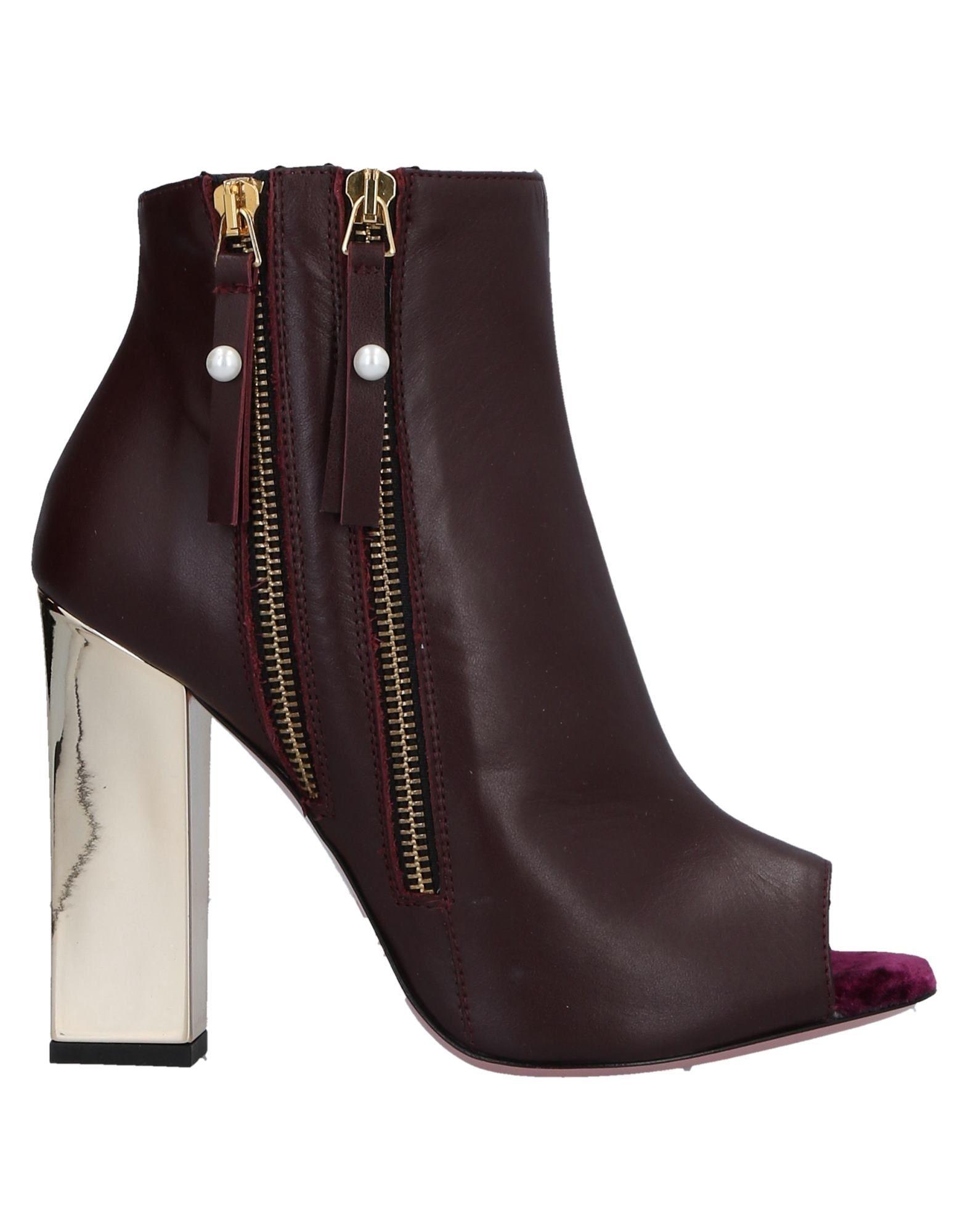 Tipe E Tacchi Ankle Boot In Maroon | ModeSens