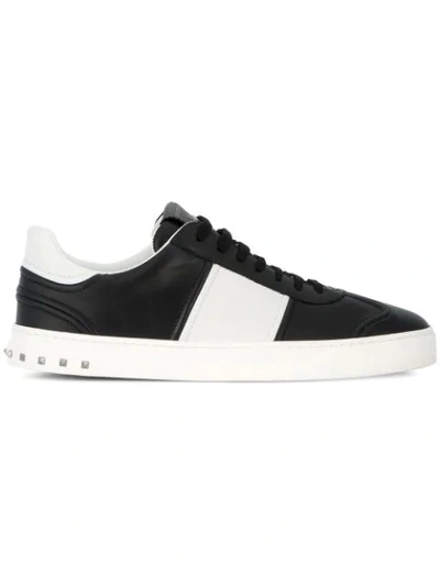 Valentino Garavani Fly Crew Low-top Leather Trainers In Black & White ...